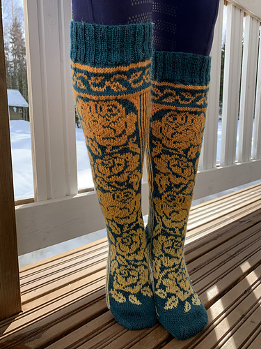 Ravelry: Ruusu - Rose pattern by Tiina Väätäinen