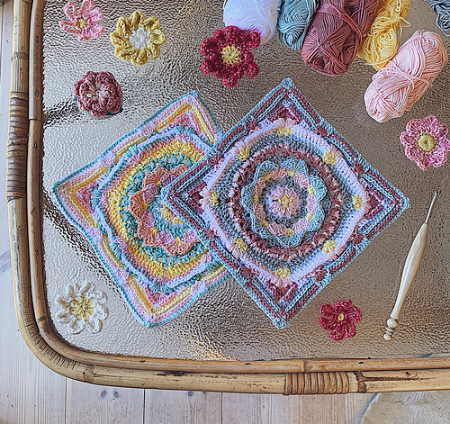 Ravelry: LoLiLo Square pattern by Therese Eghult and Ilse Beulens