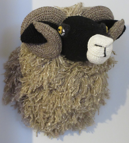Ravelry: Ram pattern by Vanessa Mooncie