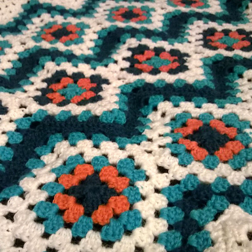 Ravelry: Diagonal Granny Square Baby Blanket pattern by Sari Siutti
