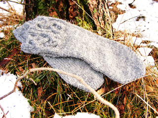 Ravelry: SkogFrost's Viking mittens