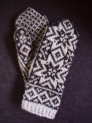 Ravelry: Emma's Ice Flower Mittens pattern by Runningyarn