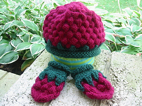 Ravelry: Berry Cute Hat (CH9) pattern by Bev Galeskas