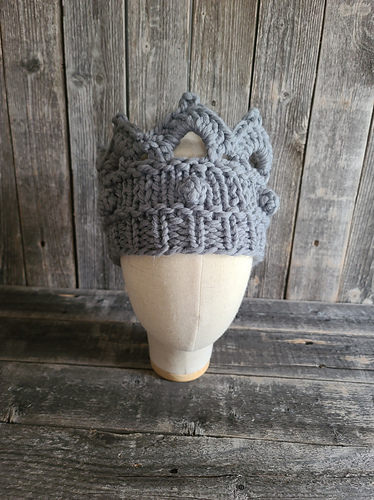 Ravelry: Tiara Headband Hybrid Crown pattern by JaNae Yagi