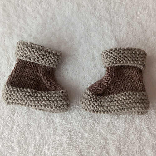 Ravelry: Babbity Baby Booties pattern by marianna mel