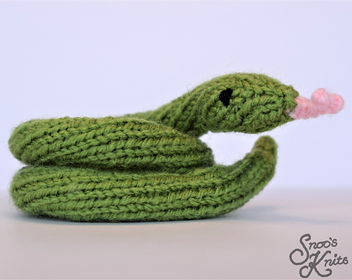 Ravelry: Easy Snakes Toy pattern by Helena Keighley