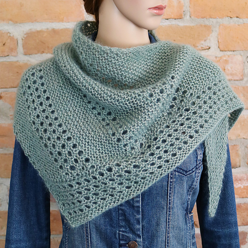 Ravelry: Autumn Hug Shawl pattern by Satu Kesävaara