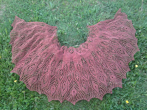 Ravelry: Sirin Bird shawl pattern by Natalia Sha