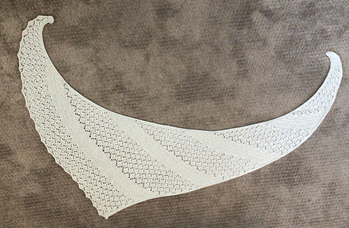 Ravelry: Wintermint Shawl / Talviminttu pattern by Susanna Winter
