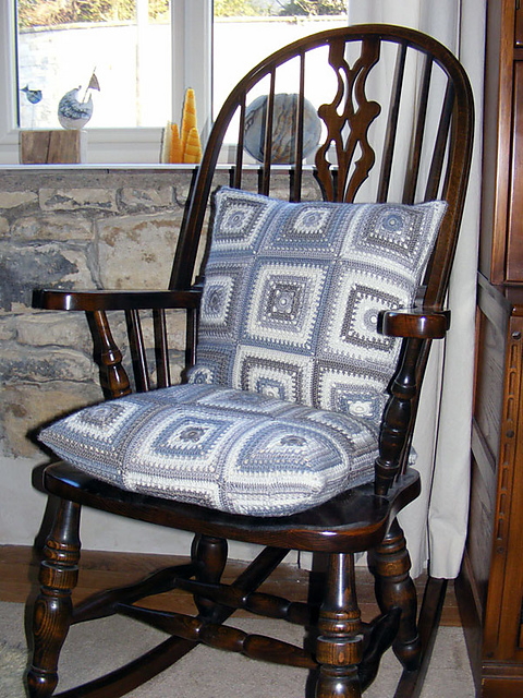 Ravelry: SoozJewels' Rocking chair cushion covers