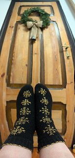 Ravelry: Asterisco socks pattern by Monika Winiarska