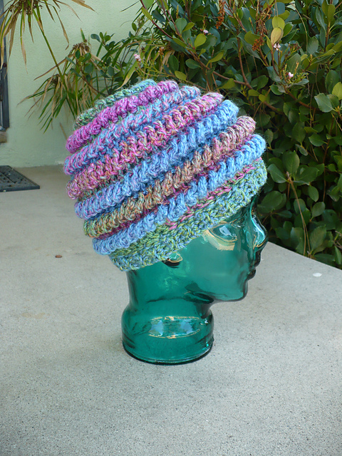 Ravelry: Bumpy Circles Hat pattern by Leah Fales