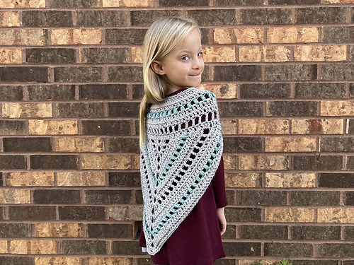Ravelry: Everest Shawl pattern by Heidi Nieling