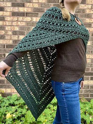 Ravelry: Everest Shawl pattern by Heidi Nieling