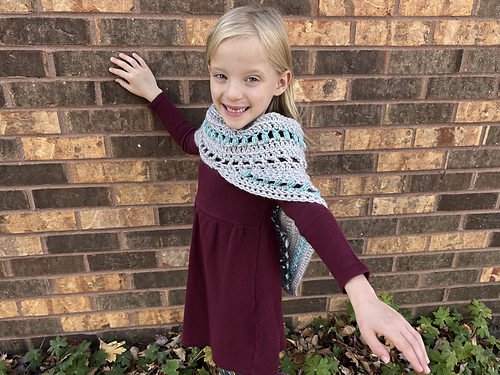 Ravelry: Everest Shawl pattern by Heidi Nieling