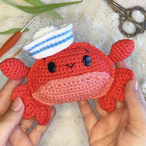 Ravelry: Crab Amigurumi pattern by Spin a Yarn Crochet