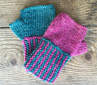 Ravelry: Mini Mitts pattern by Cap Sease