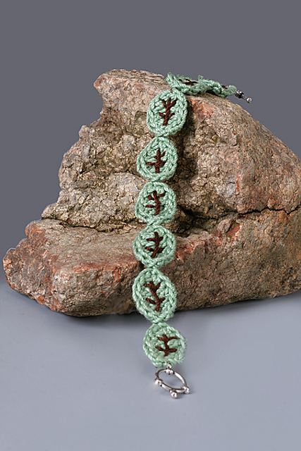 Ravelry: Overlapping Basic Leaf Bracelet pattern by The Perfect Knot ...