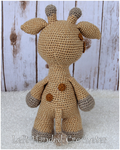 Ravelry: Giraffe Cuddle Critter pattern by The Left-Handed Crocheter