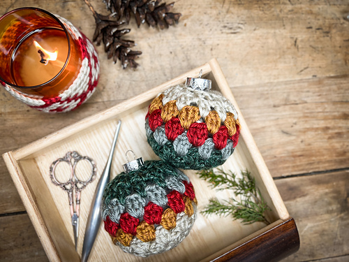 Ravelry: Granny Stitch Bauble pattern by Christine Blue