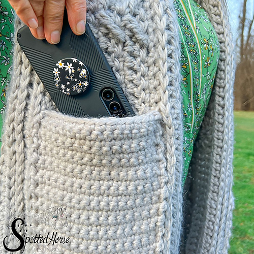 Ravelry: Arrow Pocket Scarf pattern by Christine Blue