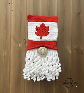 Ravelry: Canadian gnome Wreath pattern by selina page