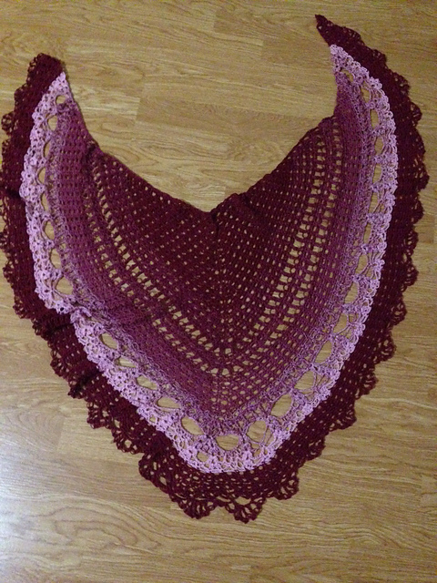 Ravelry: Sskcraftshop's Cherry Parfait shawl