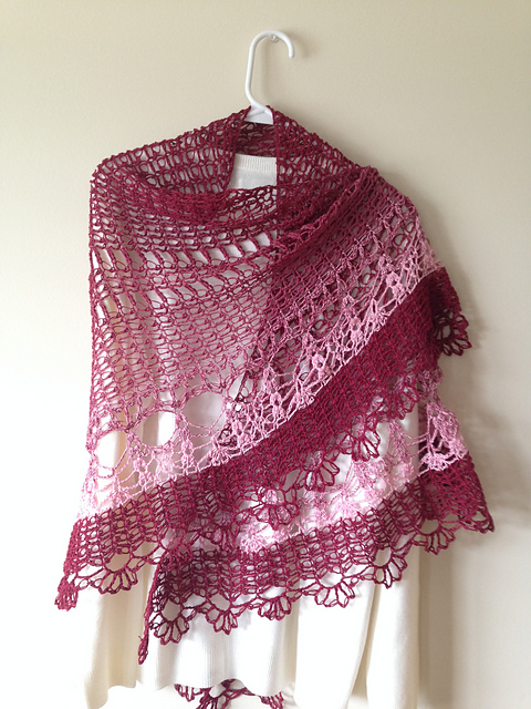 Ravelry: Sskcraftshop's Cherry Parfait shawl