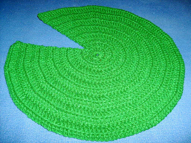 Ravelry: Lily Pad motif pattern by Hayley Spencer