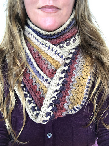 Ravelry: Mandala Centaur Infinity Scarf pattern by Tasha Margette