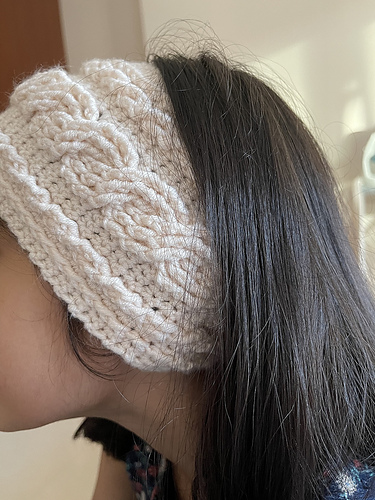 Ravelry: Estrella Headband pattern by Tasha Margette