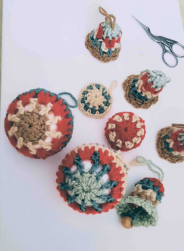 Ravelry: Christmas Bell Ornament pattern by May Shehab