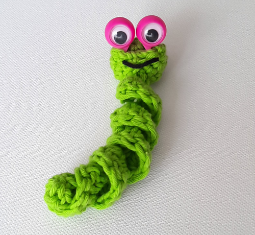 Ravelry: Finger Puppet Googly Eyes Worry Worm pattern by May Shehab