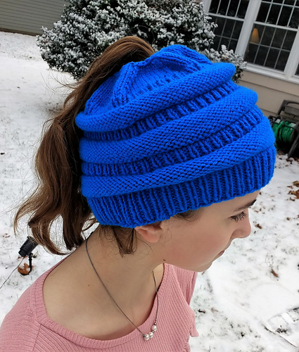 Ravelry: Ponytail-Poof Hat pattern by Startled Starfish