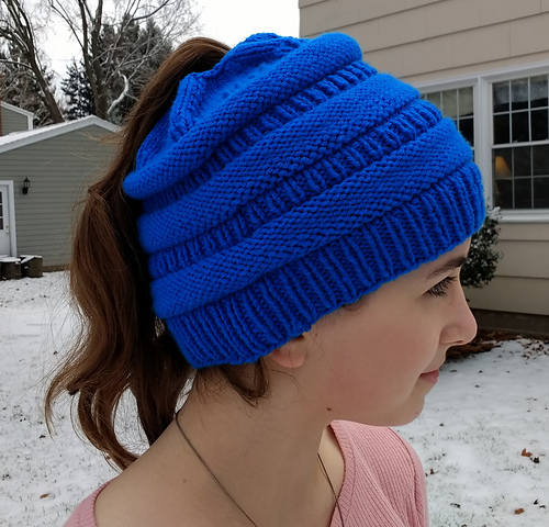 Ravelry: Ponytail-Poof Hat pattern by Startled Starfish
