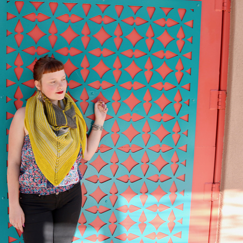 Ravelry: Beeline pattern by Stefanie Japel