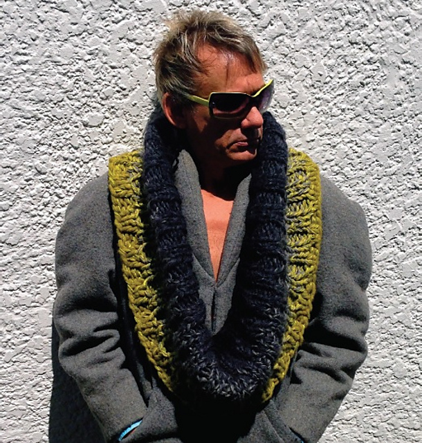 Ravelry: Deep Rib Collar Cowl pattern by StevenBe