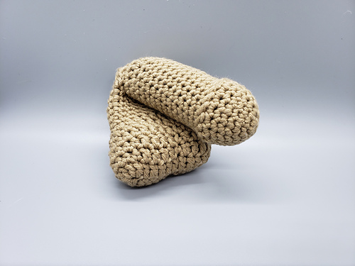 Ravelry: Lil' Bug Soft Packer pattern by Stitchbug Studio