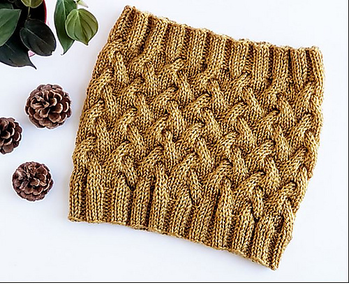 Ravelry: Canyonlands Cowl pattern by Azra Suho