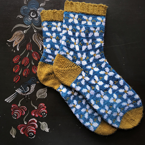 Ravelry: Whoops a Daisy socks pattern by Stone Knits