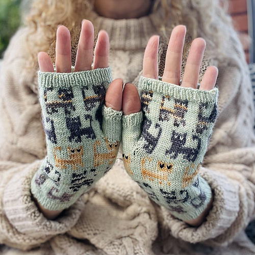 Ravelry: Herding Cats kitten mittens pattern by Stone Knits