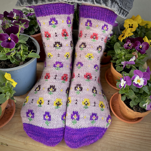 Ravelry: Charlottes Flower Garden sock set pattern by Stone Knits