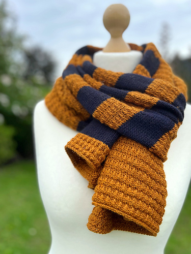 Ravelry: Refrain pattern by Sandra Fischer