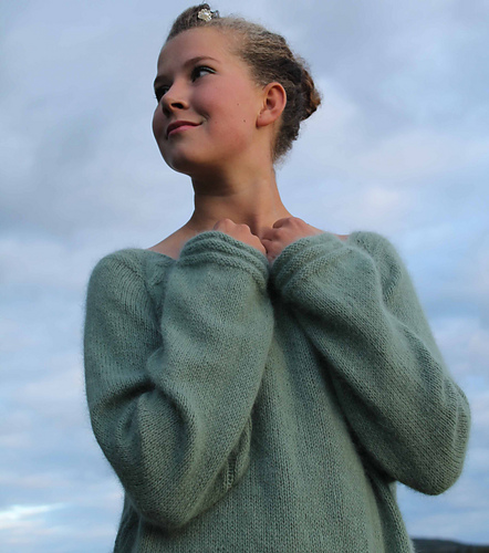 Ravelry: Svale pattern by Ingvill Freland