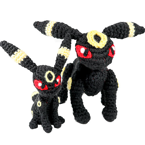Ravelry: Mini Umbreon Pokemon Amigurumi pattern by Strings Away