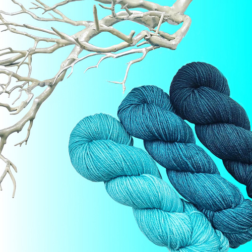 Ravelry: Azul pattern by Alexandra Davidoff