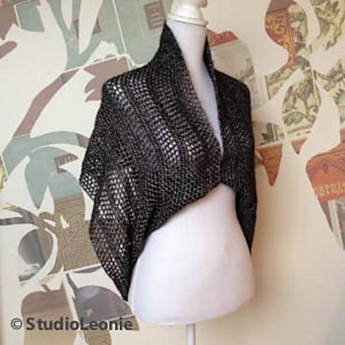 Ravelry: Infinity Scarf Sofia pattern by Leonie Dapper