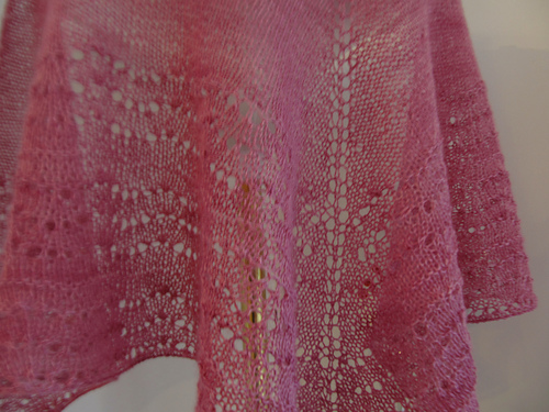 Ravelry: Boomerang Shawl pattern by Charlisa Anderson