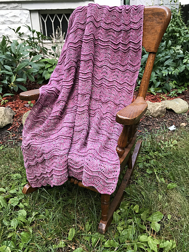 Ravelry: Raspberry Ripples Blanket pattern by Ellen Elizabeth