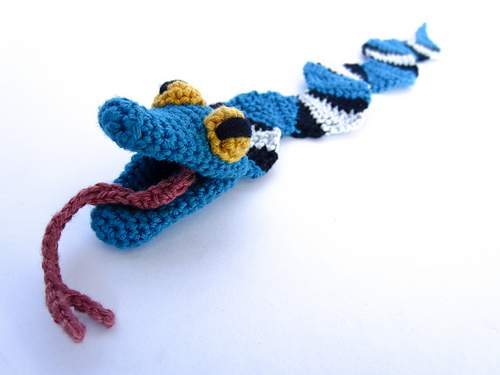 Ravelry: Snake Bookmark pattern by Jonas Matthies